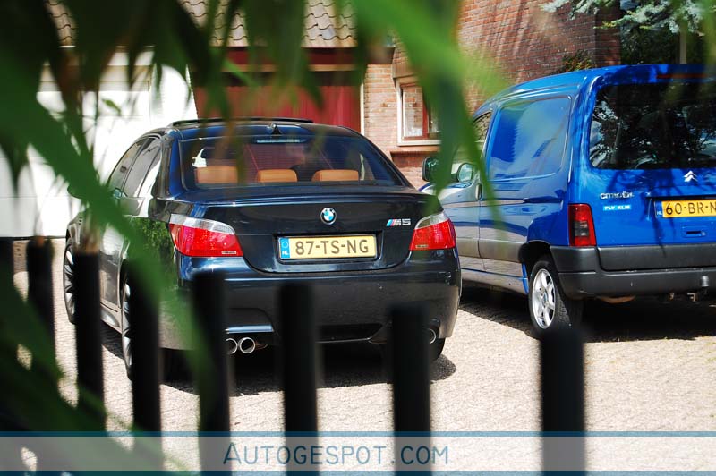 BMW M5 E60 2005 - 31 August 2007 - Autogespot