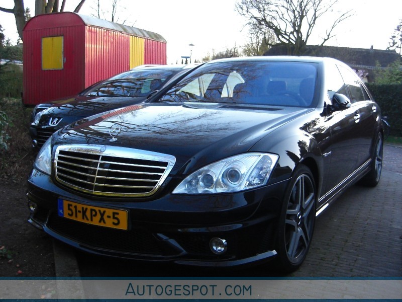 Mercedes-Benz S 65 AMG V221 - 08 April 2010 - Autogespot