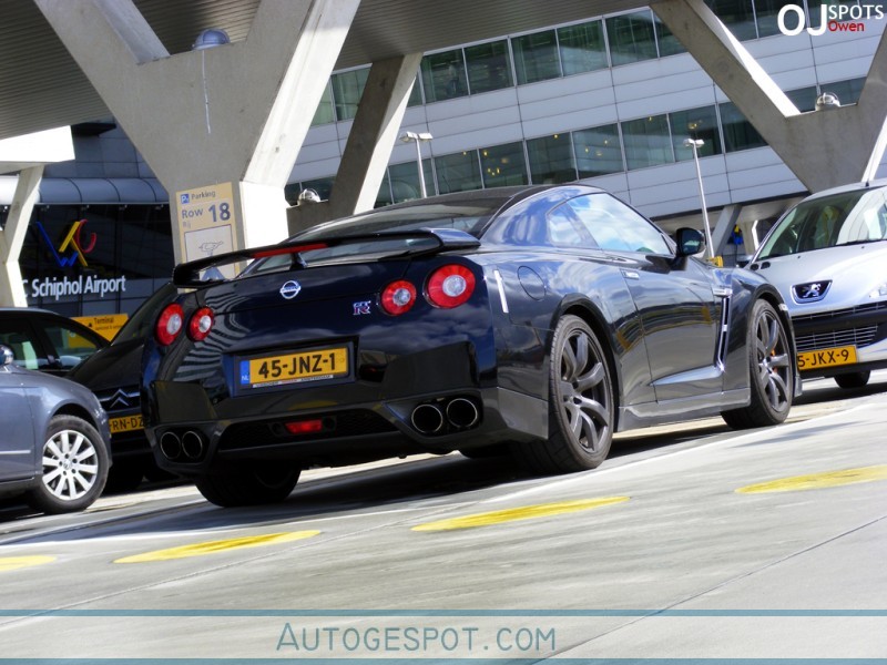 Nissan GT-R - 22 April 2010 - Autogespot