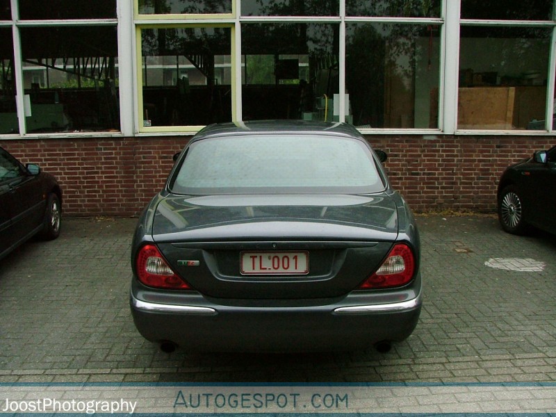 Jaguar XJR - 13 May 2010 - Autogespot
