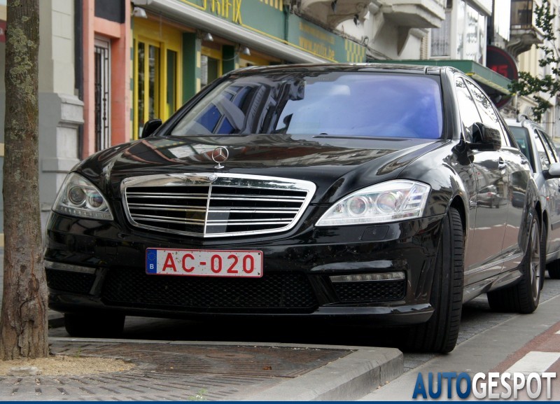 Mercedes-Benz S 65 AMG V221 - 01 August 2010 - Autogespot