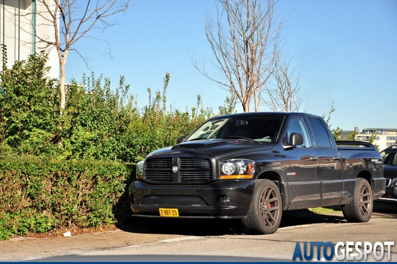 Dodge RAM SRT-10 Quad-Cab Night Runner - 01 October 2010 - Autogespot