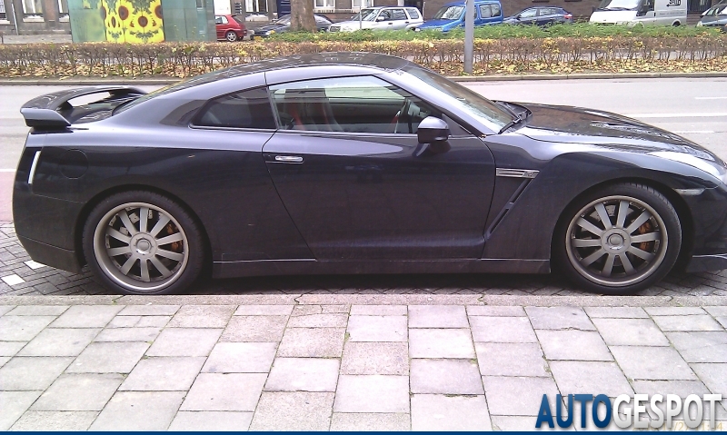 Nissan GT-R - 25 November 2010 - Autogespot