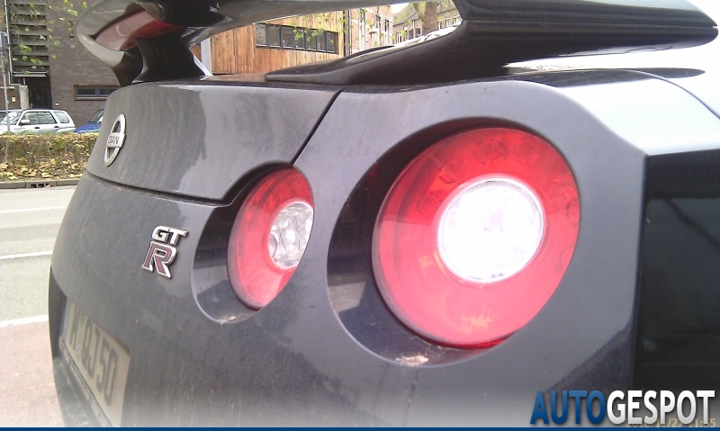 Nissan GT-R - 25 November 2010 - Autogespot
