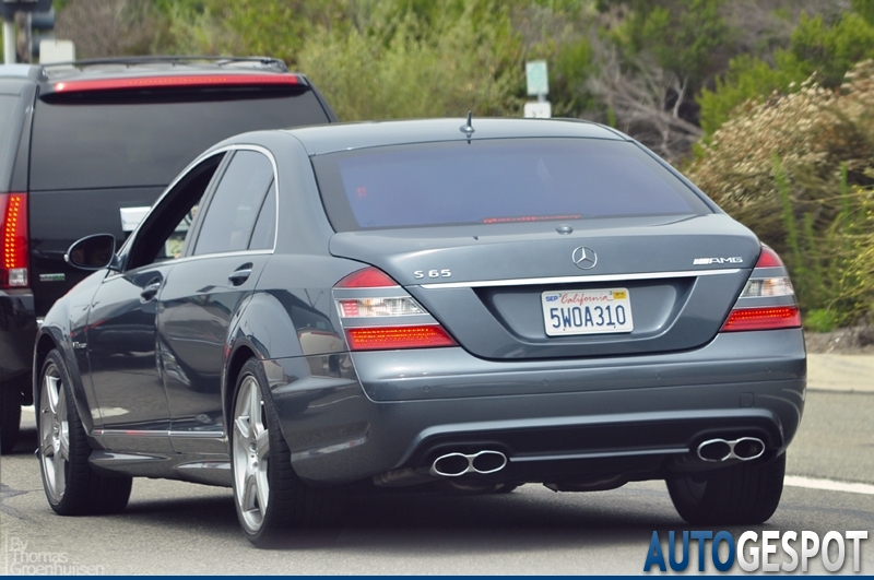 Mercedes-Benz S 65 AMG V221 - 11 March 2011 - Autogespot