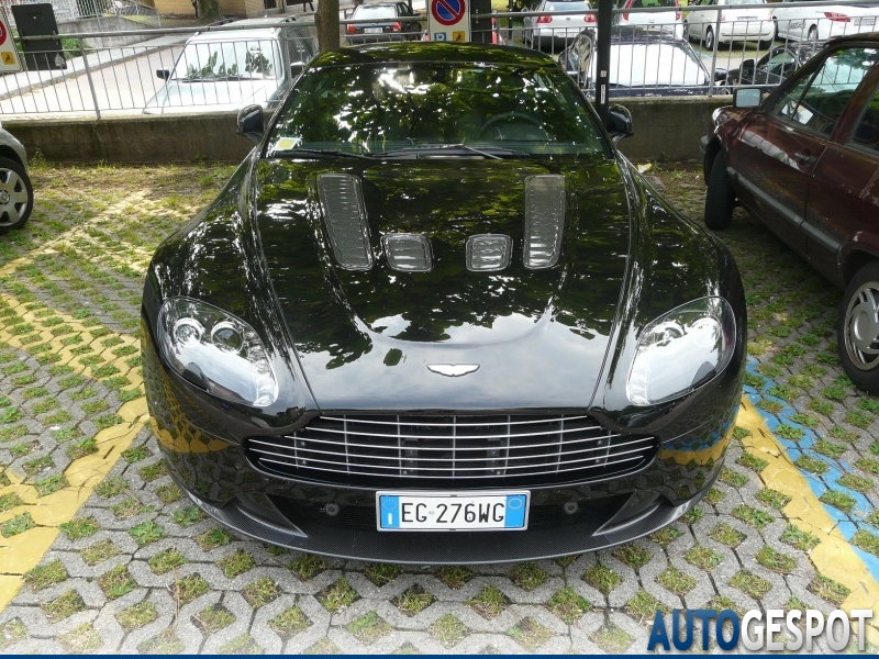 Aston Martin V12 Vantage - 23 May 2011 - Autogespot