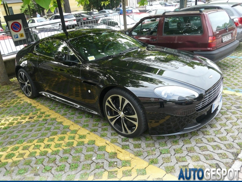 Aston Martin V12 Vantage - 23 May 2011 - Autogespot