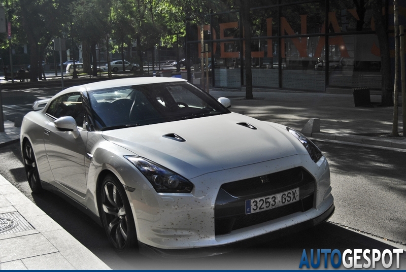 Nissan GT-R - 15 June 2011 - Autogespot