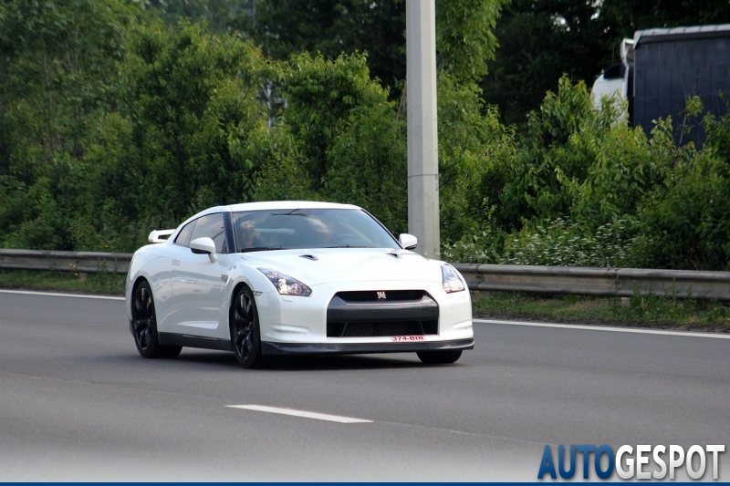 Nissan GT-R - 20 July 2011 - Autogespot