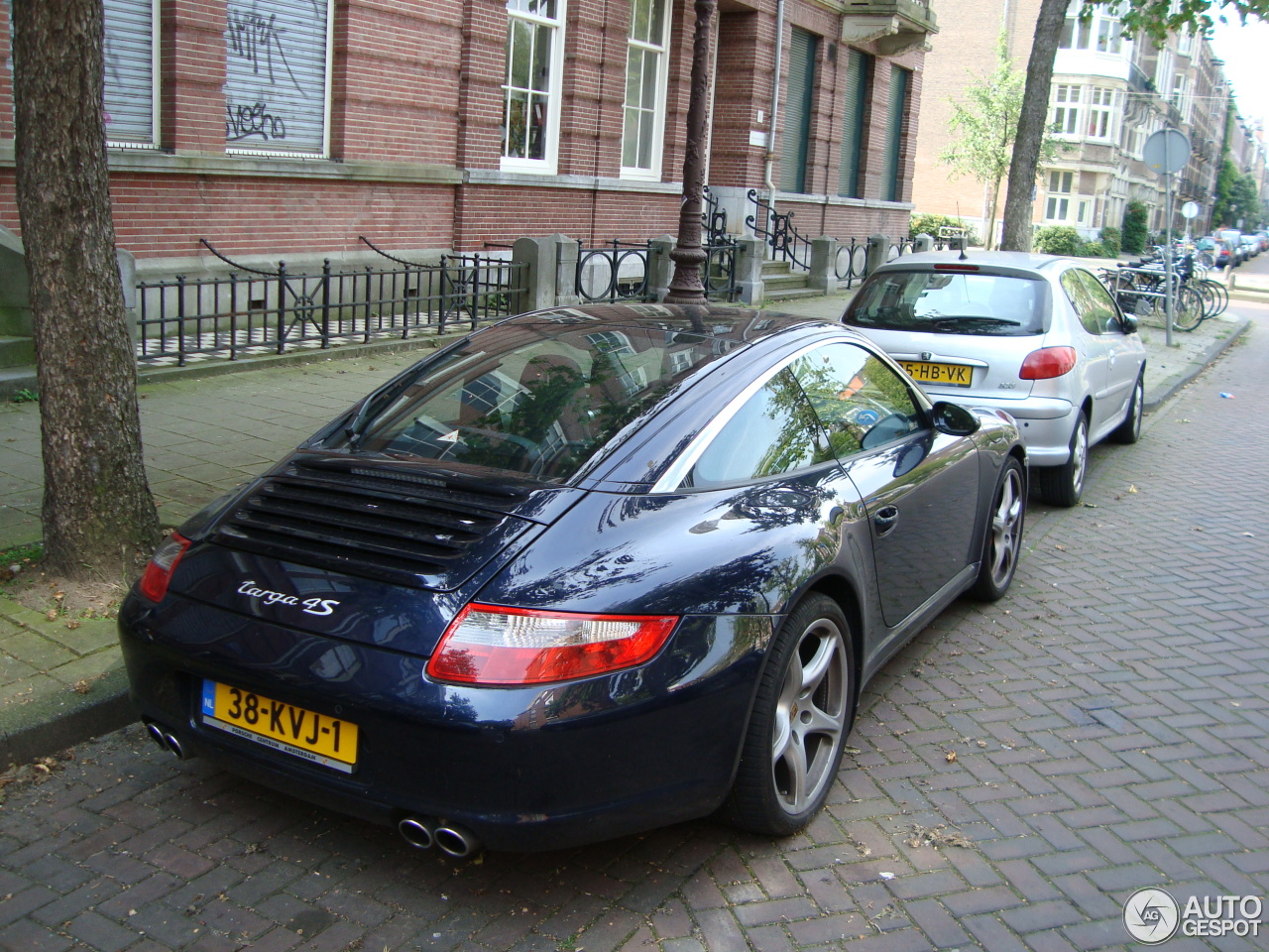 Porsche 997 Targa 4S MkI - 27 October 2011 - Autogespot