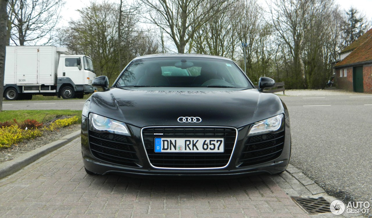 Audi R8 - 08 April 2012 - Autogespot