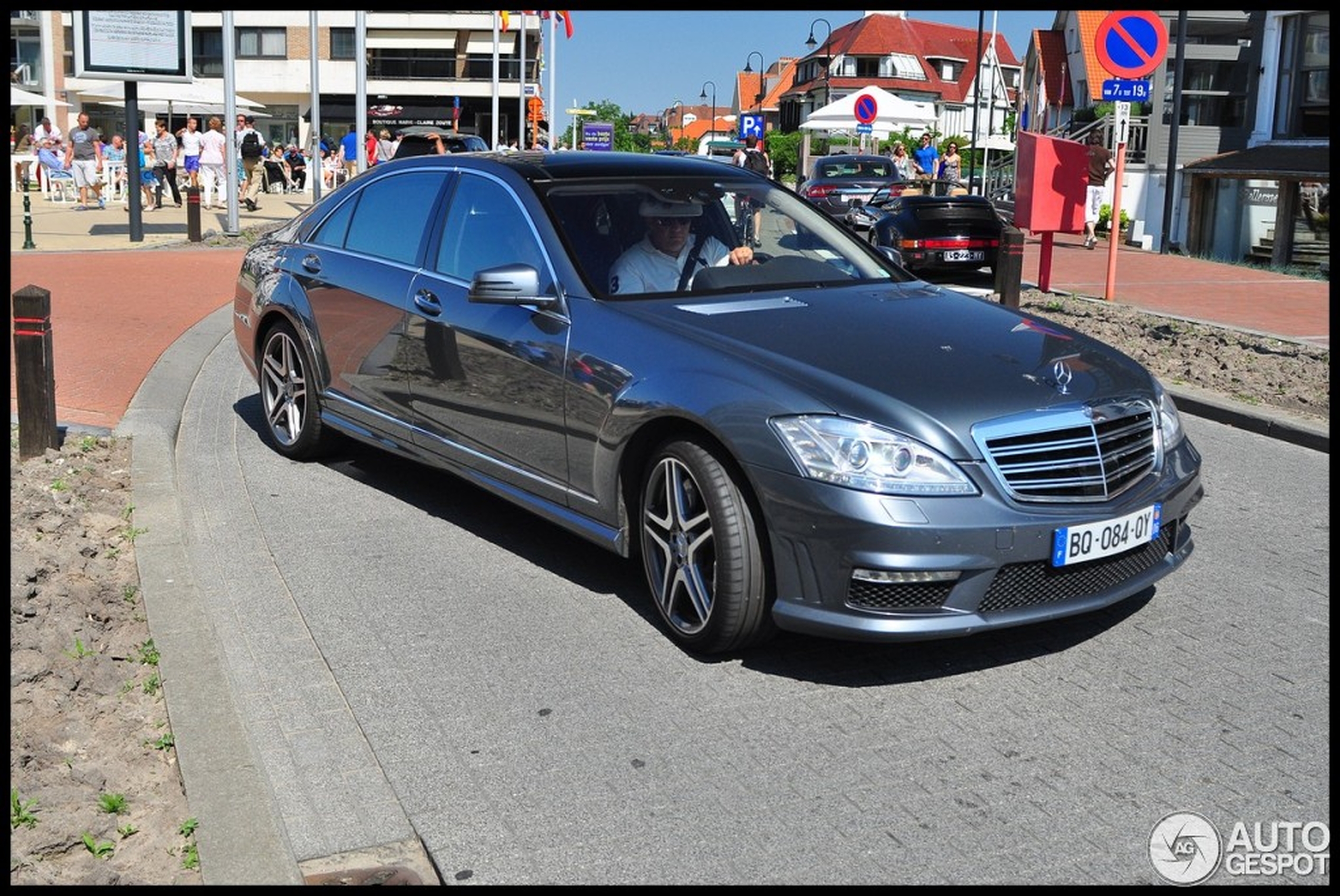 Mercedes-Benz S 65 AMG V221 2010 - 27 May 2012 - Autogespot