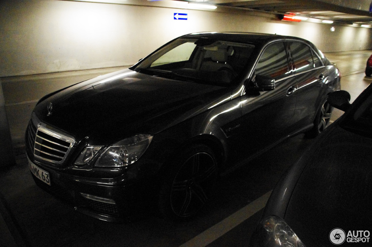 Mercedes-Benz E 63 AMG W212 V8 Biturbo - 28 November 2012 - Autogespot
