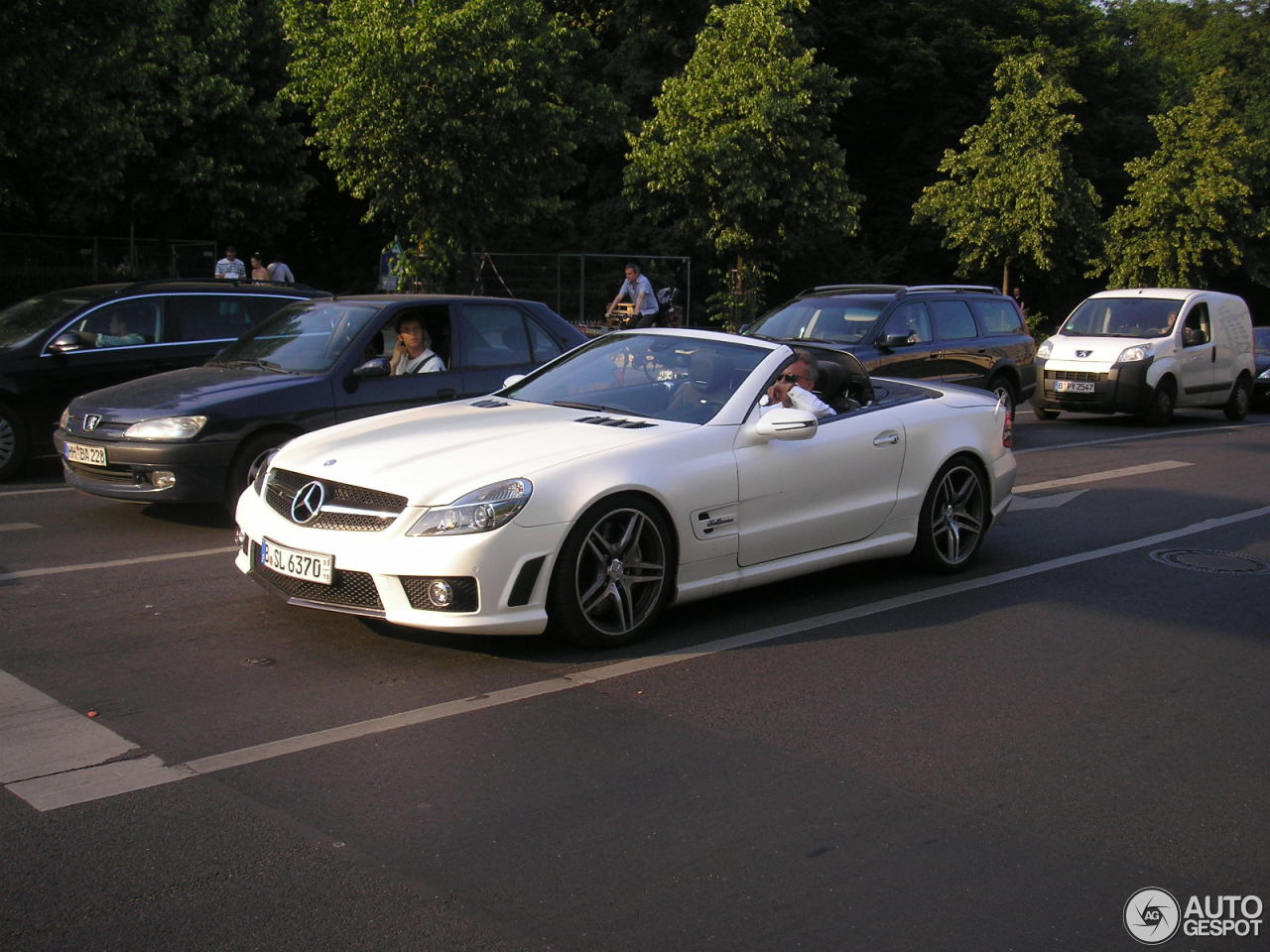 Mercedes-Benz SL 63 AMG Edition IWC - 02 December 2012 - Autogespot