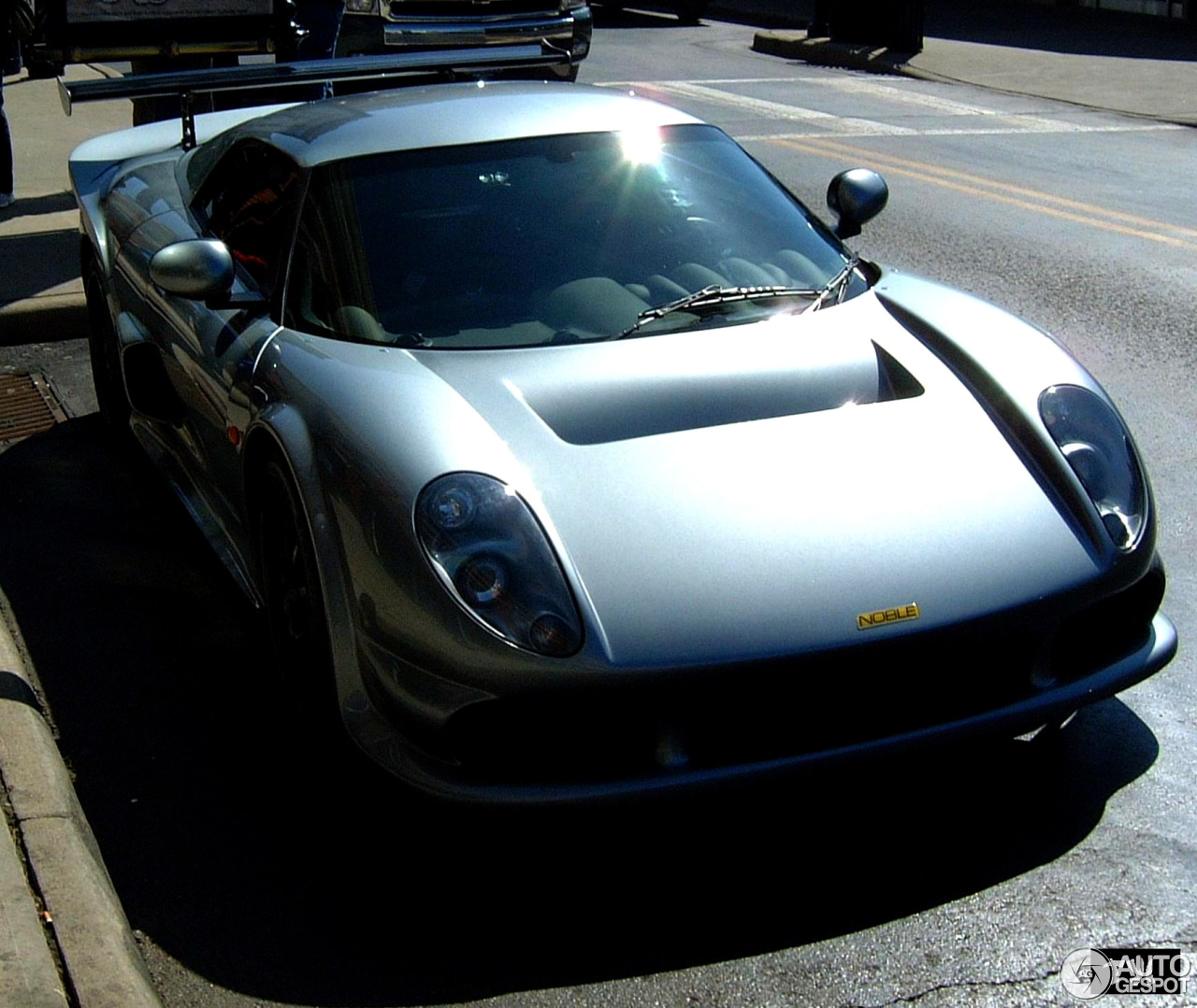 Noble M12 M400 - 22 February 2013 - Autogespot