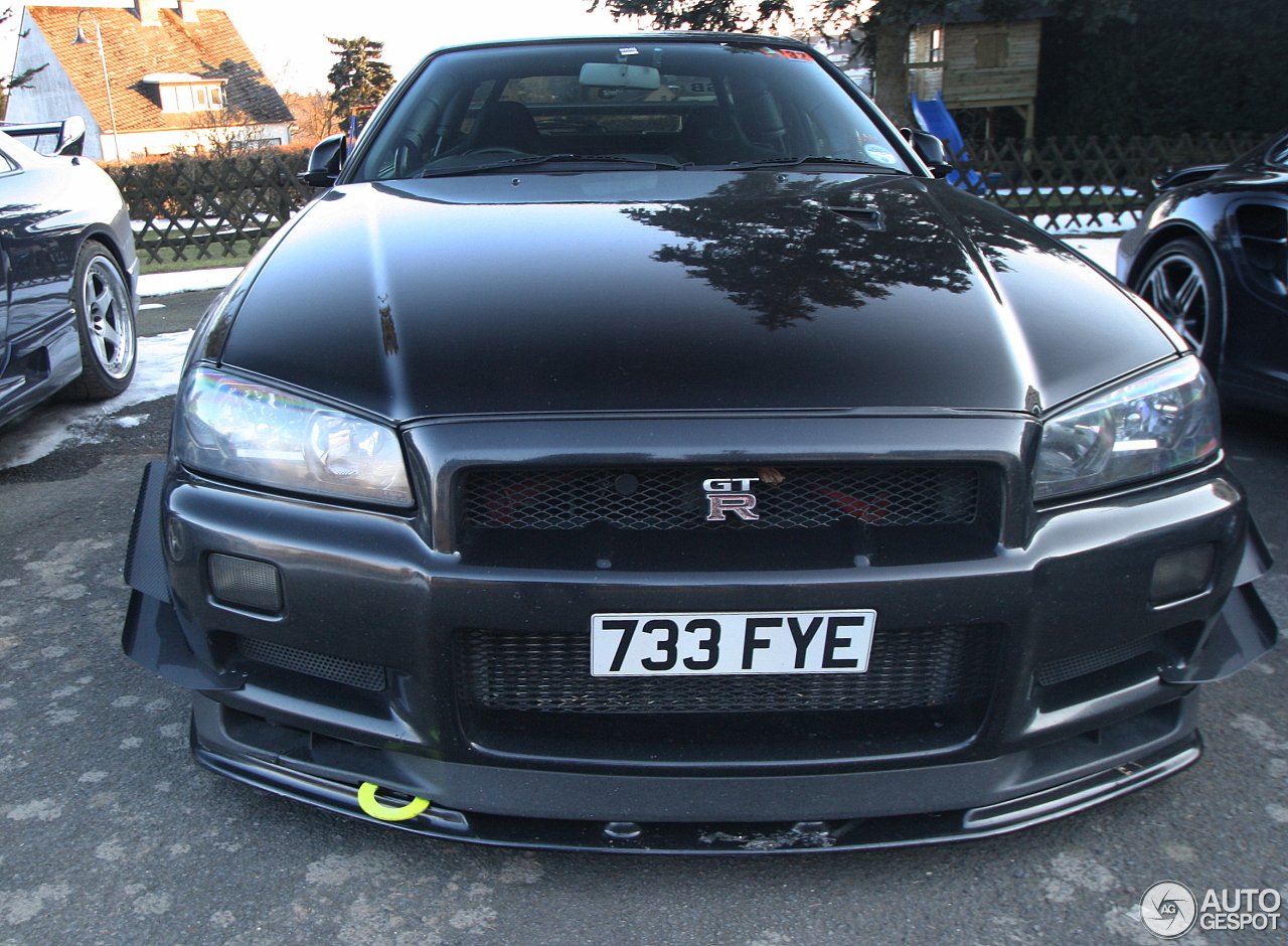 Nissan Skyline R34 GT-R V-Spec II - 05 April 2013 - Autogespot