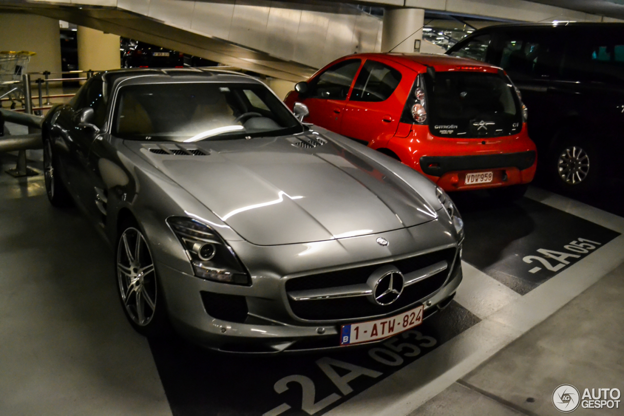 Mercedes-Benz SLS AMG - 01 May 2013 - Autogespot