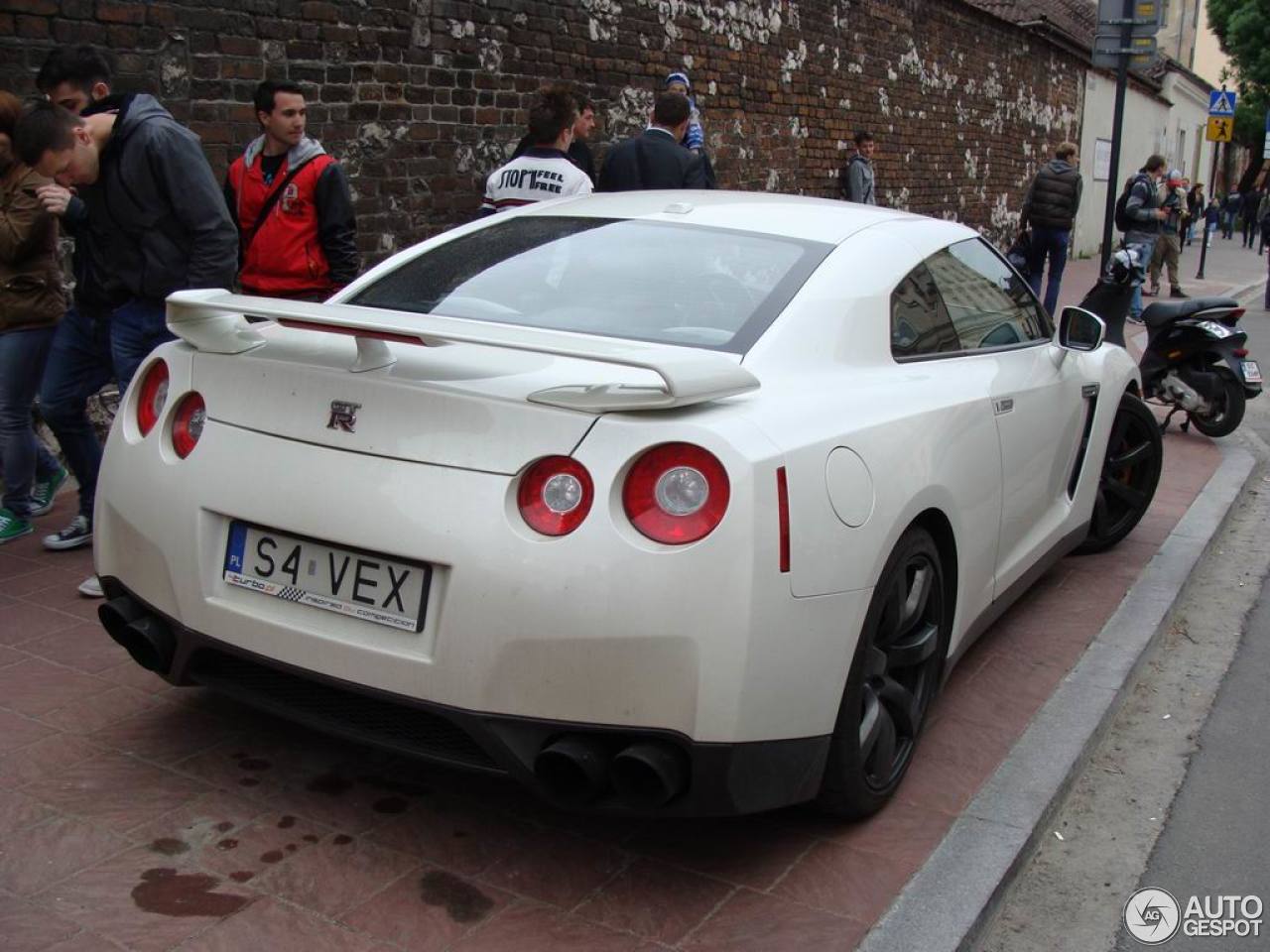 Nissan GT-R - 04 June 2013 - Autogespot