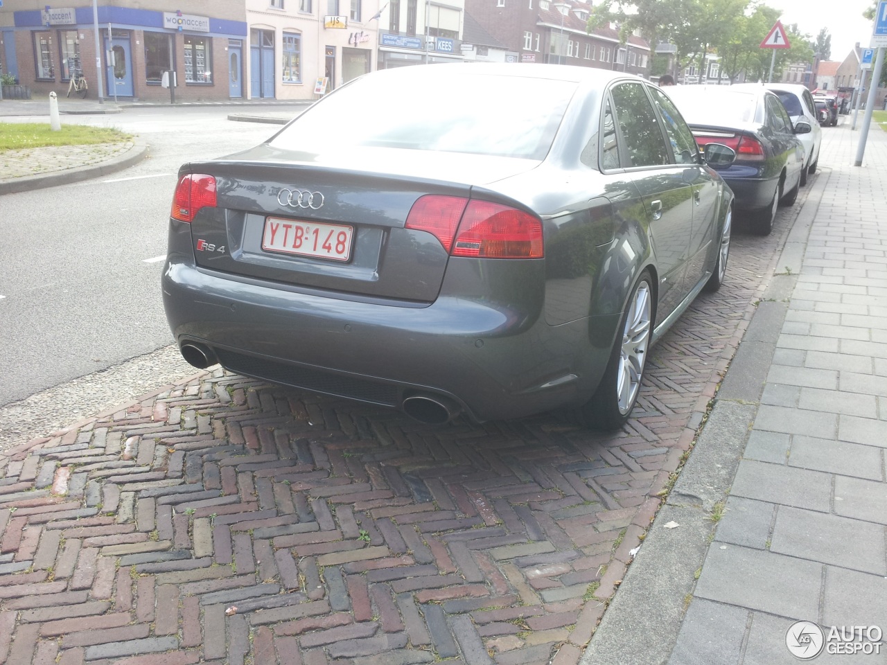 Audi RS4 Sedan - 15 June 2013 - Autogespot