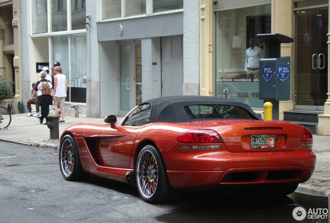 Dodge Viper SRT-10 Roadster Copperhead Edition - 26 August 2013 ...