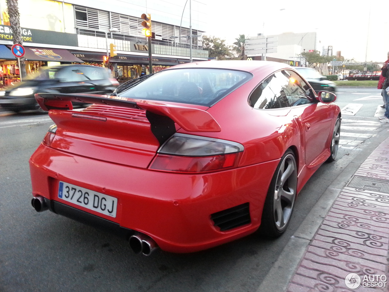 Porsche TechArt 996 Turbo - 06 December 2013 - Autogespot