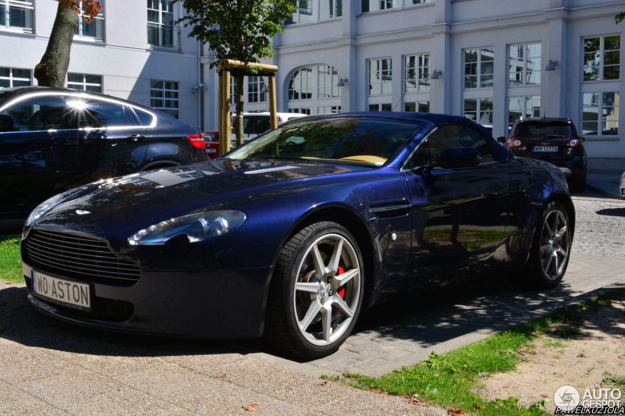 Aston Martin V8 Vantage Roadster - 08 December 2013 - Autogespot