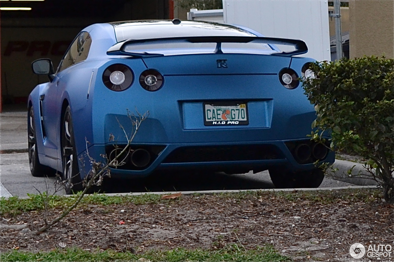 Nissan GT-R - 08 December 2013 - Autogespot