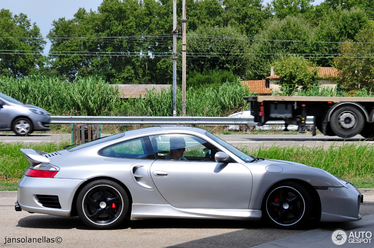 Porsche TechArt 996 Turbo - 27 December 2013 - Autogespot