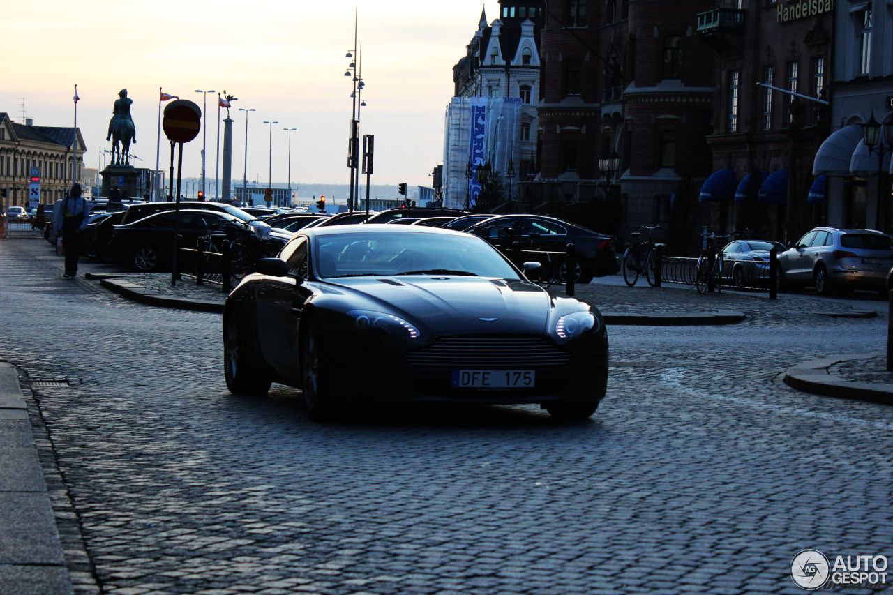 Aston Martin V8 Vantage - 23 March 2014 - Autogespot