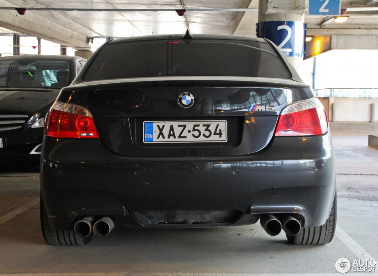 BMW M5 E60 2005 - 01 June 2014 - Autogespot