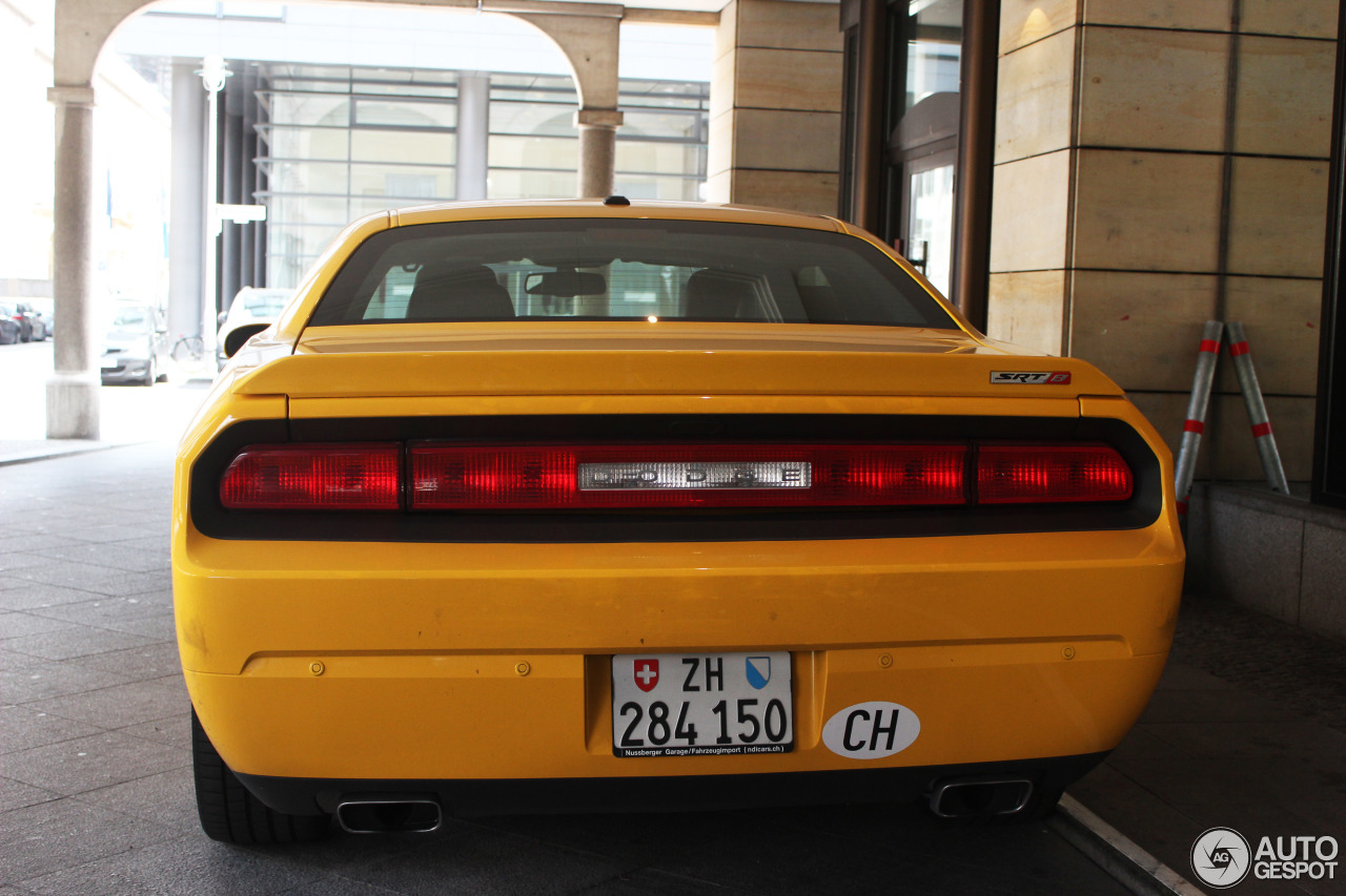Dodge Challenger SRT-8 392 Yellow Jacket - 01 August 2014 - Autogespot