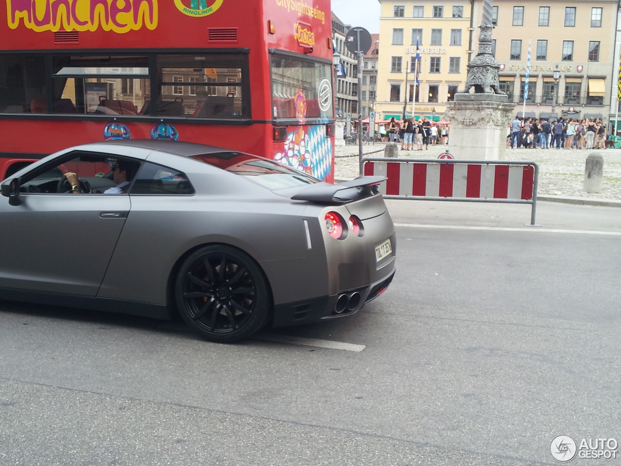 Nissan GT-R - 02 August 2014 - Autogespot