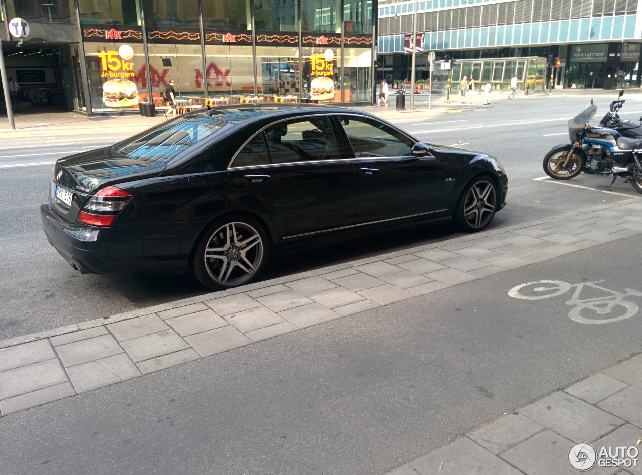 Mercedes-Benz S 63 AMG W221 - 08 August 2014 - Autogespot