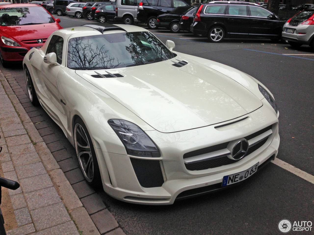 Mercedes-Benz FAB Design SLS AMG Gullstream - 13 August 2014 - Autogespot