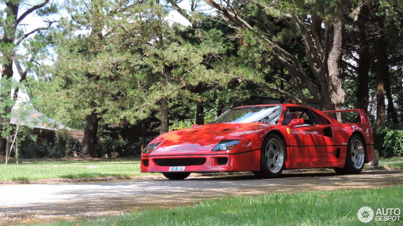 Ferrari F40 - 27 August 2014 - Autogespot