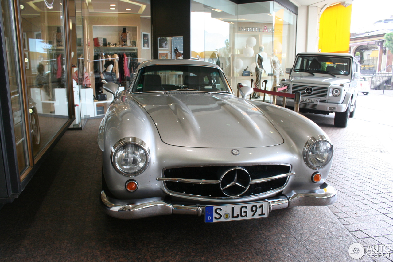 Mercedes-Benz 300 SL Gullwing V8 AMG - 25 December 2014 - Autogespot