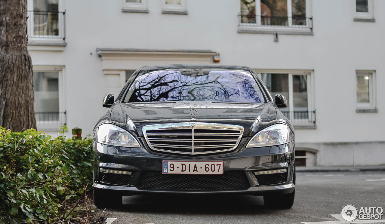 Mercedes-Benz S 65 AMG V221 2010 - 02 April 2015 - Autogespot
