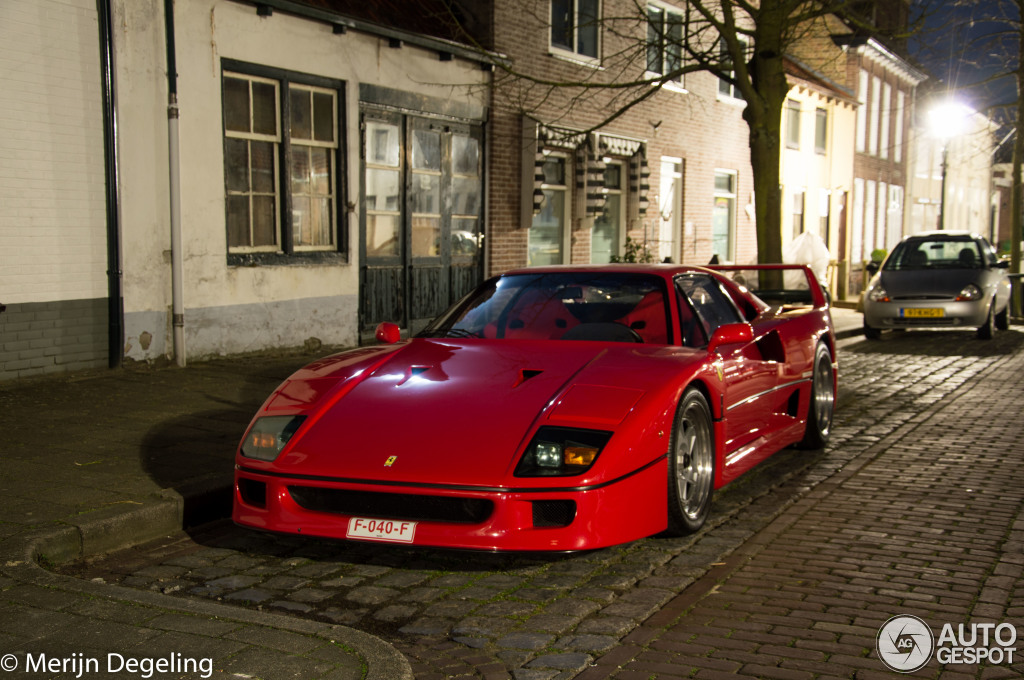 Ferrari F40 - 03 April 2015 - Autogespot