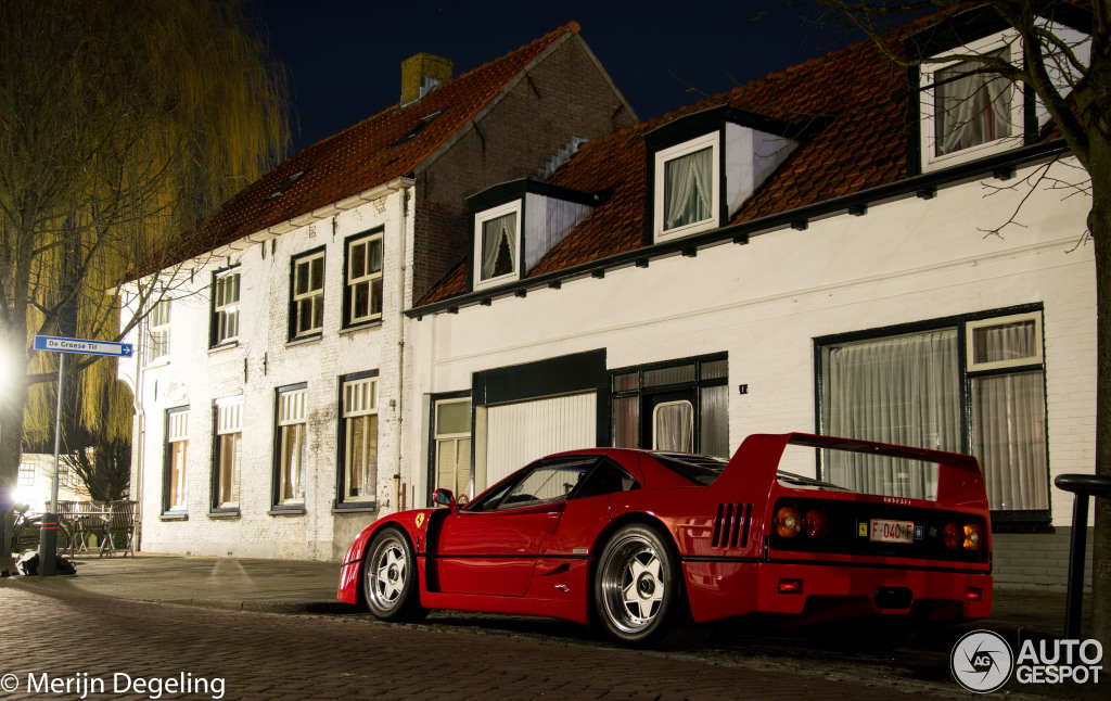 Ferrari F40 - 03 April 2015 - Autogespot