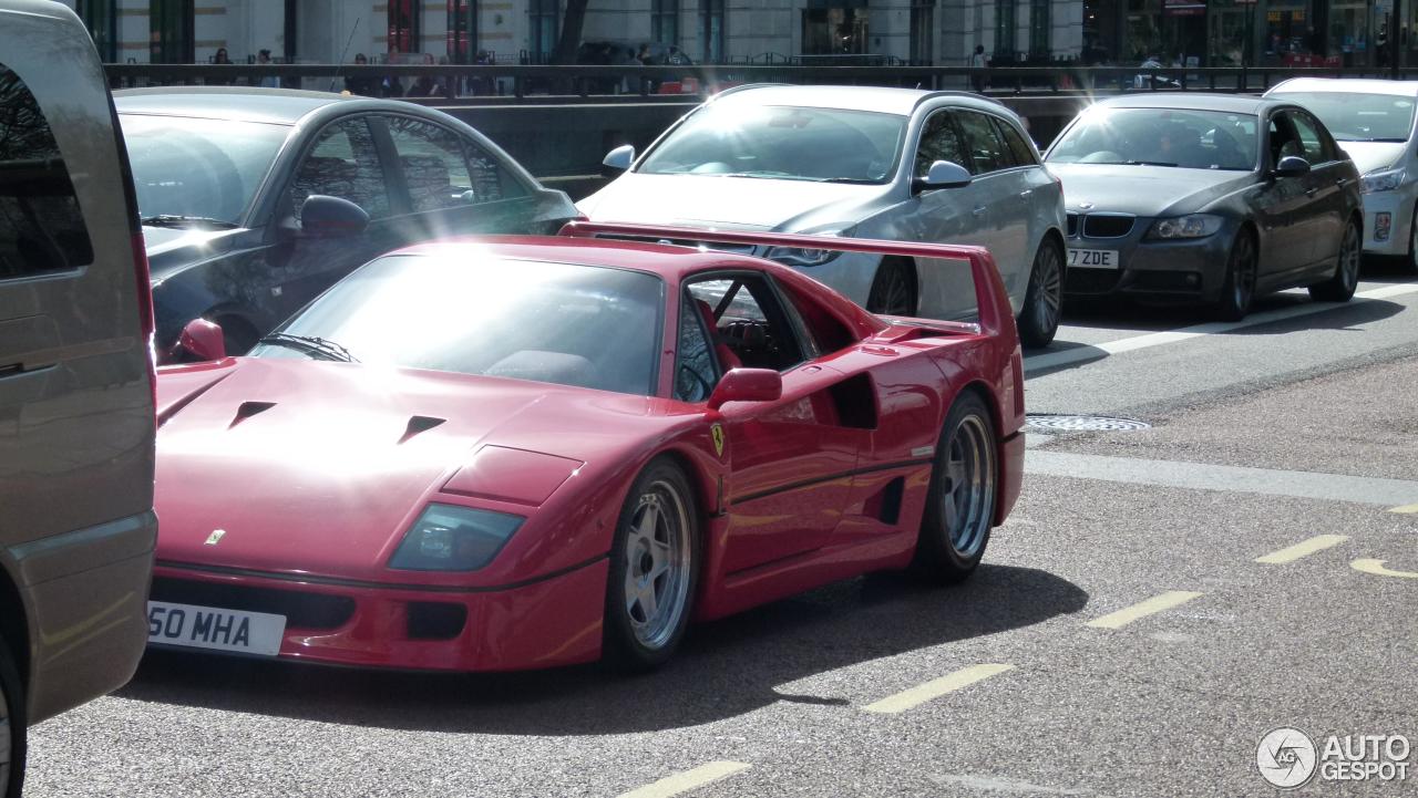 Ferrari F40 - 12 April 2015 - Autogespot