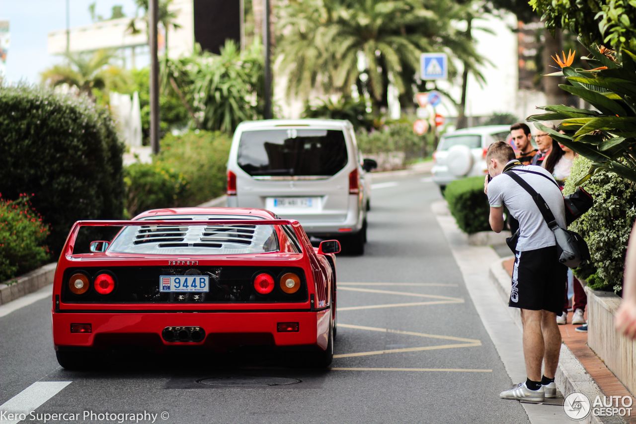 Ferrari F40 - 20 April 2015 - Autogespot