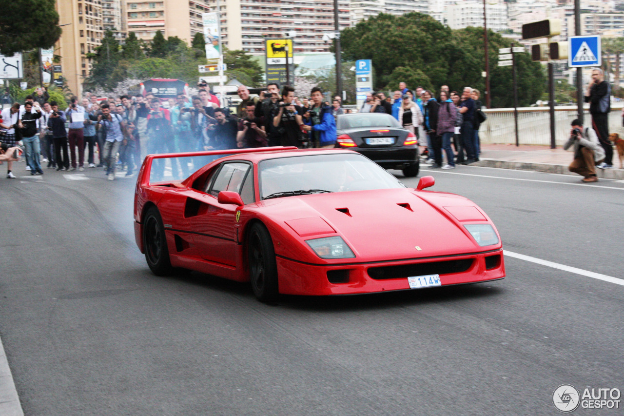 Ferrari F40 - 22 April 2015 - Autogespot