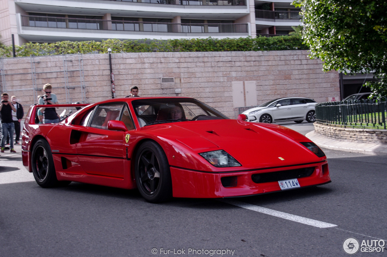 Ferrari F40 - 29 April 2015 - Autogespot