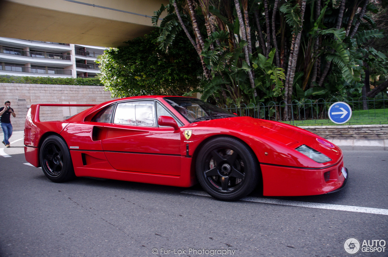 Ferrari F40 - 29 April 2015 - Autogespot