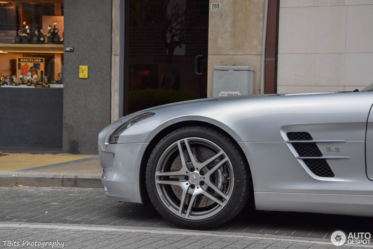 Mercedes-Benz SLS AMG - 03 May 2015 - Autogespot