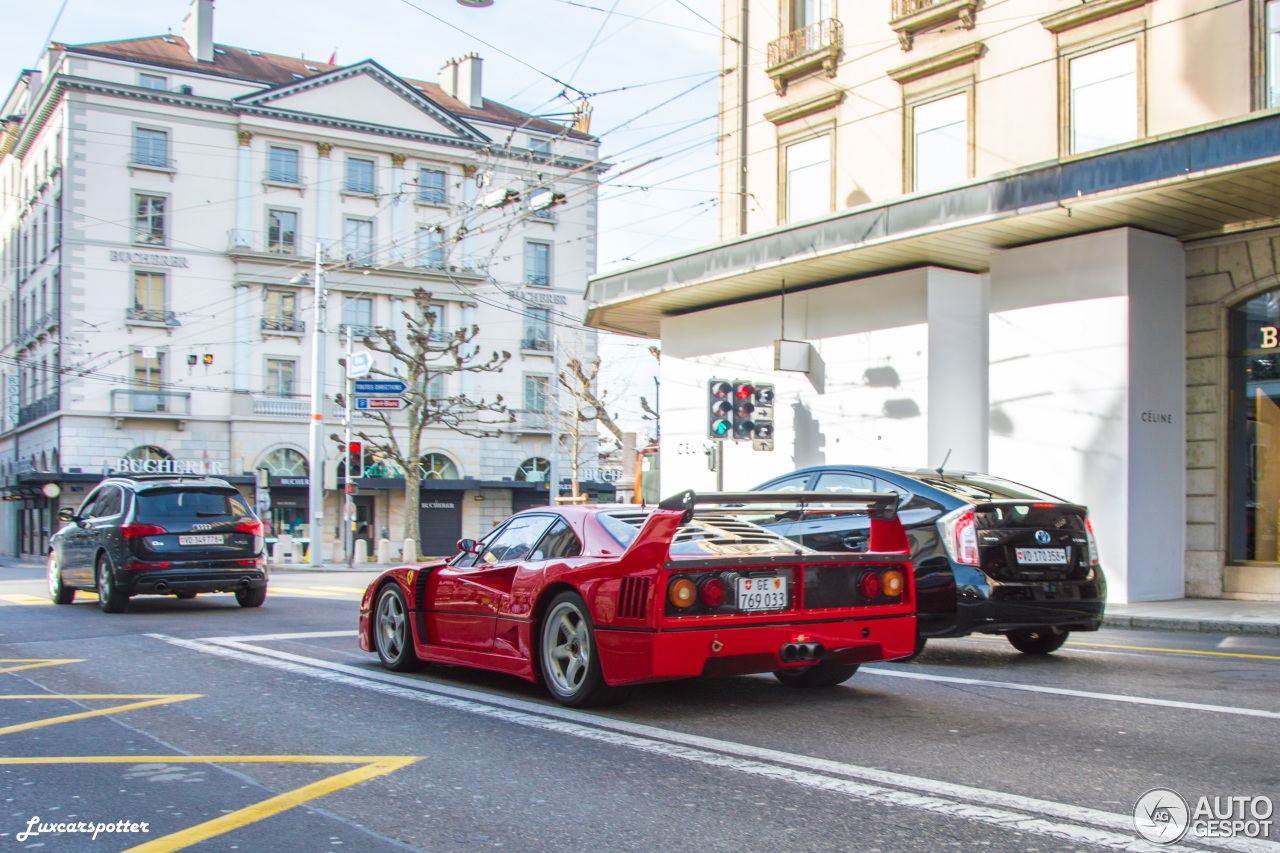 Ferrari F40 - 07 May 2015 - Autogespot
