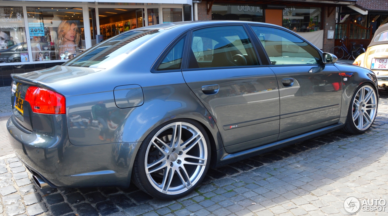 Audi RS4 Sedan - 15 May 2015 - Autogespot
