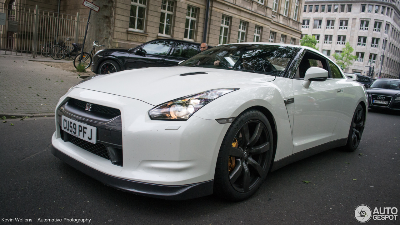 Nissan GT-R - 23 May 2015 - Autogespot