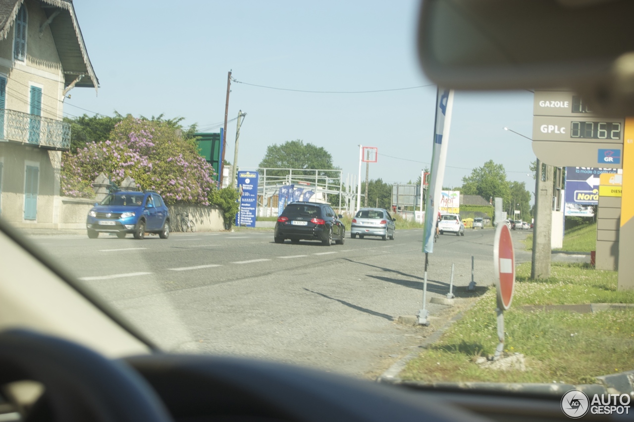 Audi RS4 Avant B8 - 28 May 2015 - Autogespot