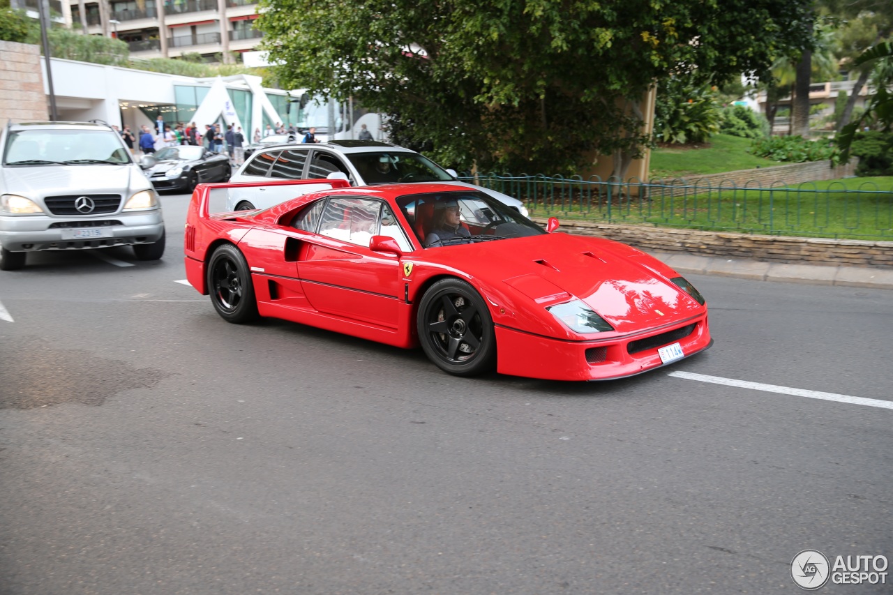 Ferrari F40 - 29 May 2015 - Autogespot